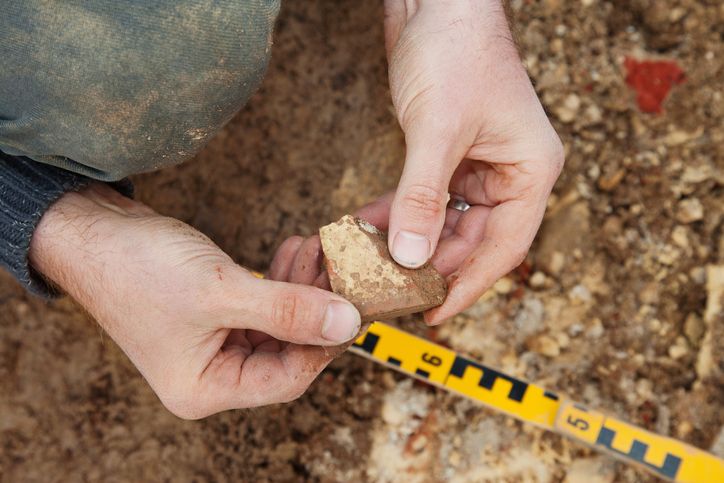 Archaeologists discover Elizabethan garden